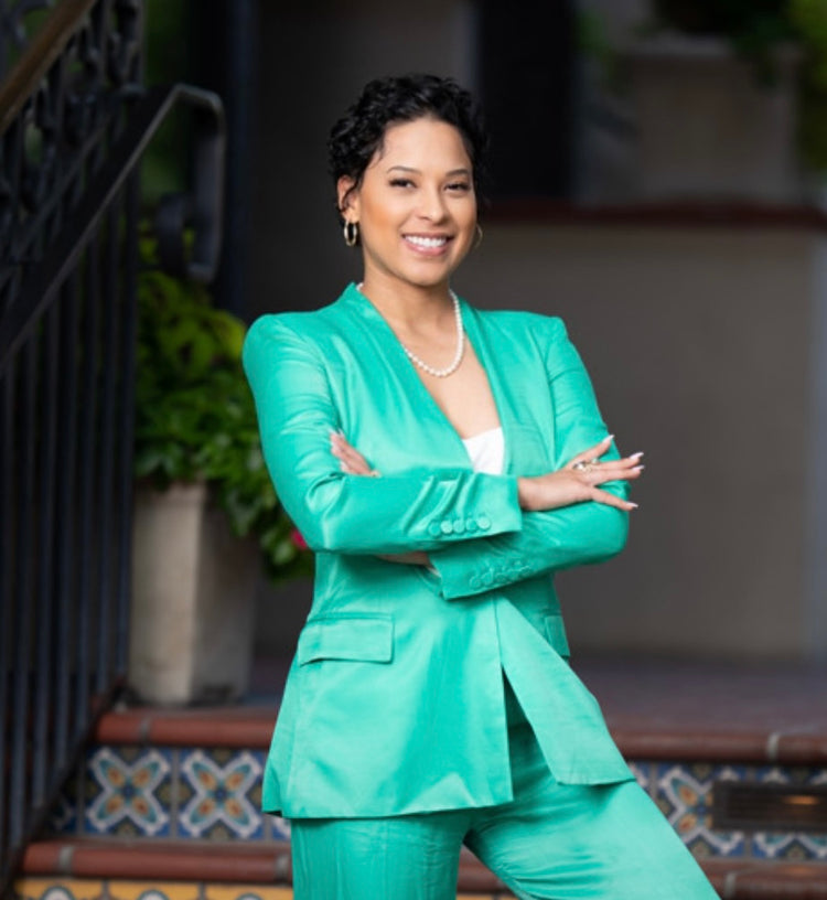 Kin Essentials | CEO Dr. Jaime Johnston